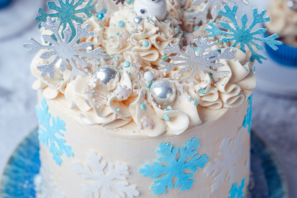 Frozen Torte mit Olaf - einfache Geburtstagstorte Mädchen